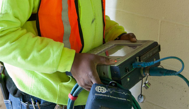 Non-destructive vs destructive testing in construction - CTL Non-destructive vs destructive testing in construction - CTL